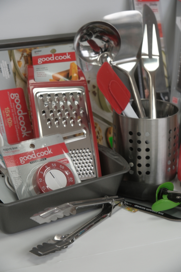 Kitchen Utensils Section - Dollar Xpress