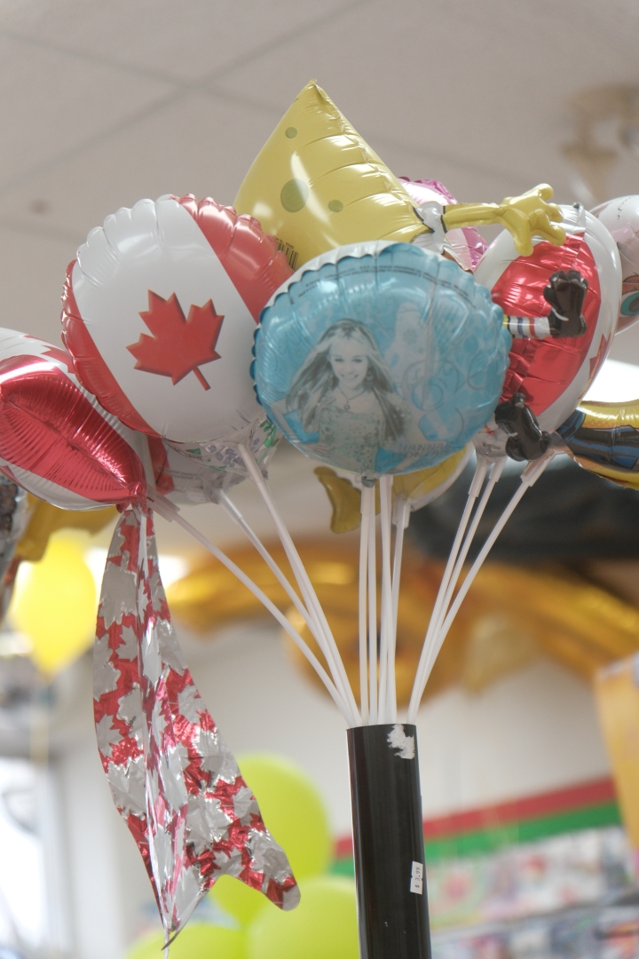 Balloon Centre - Dollar Xpress